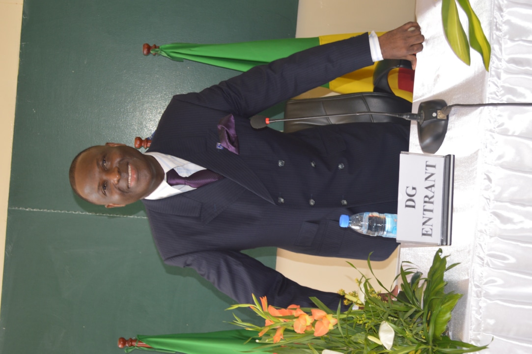 Passation de service à la Direction Générale de l'ISSEA | ISSEA ...