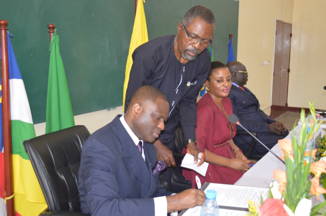 Passation de service à la Direction Générale de l'ISSEA | ISSEA ...